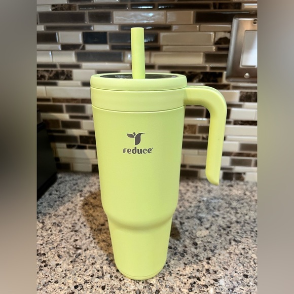 Reduce | Dining | Reduce Insulated Water Bottle With Handle Color ...